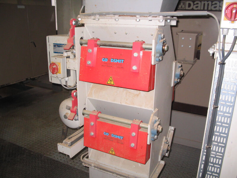 Cascade magnetic separators WAMAG